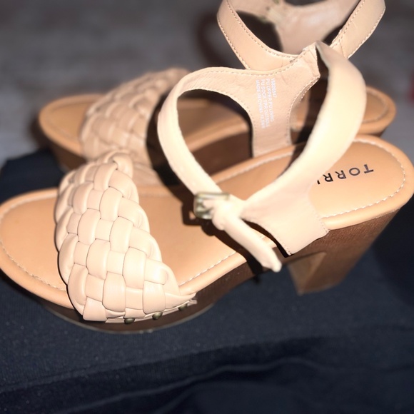 torrid | Shoes | Torrid Chunky Heeled Sandals | Poshmark